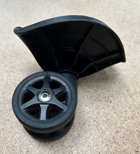 Samsonite Cosmolite (2) Spinner wheels – Aldridges – Leather Goods and ...